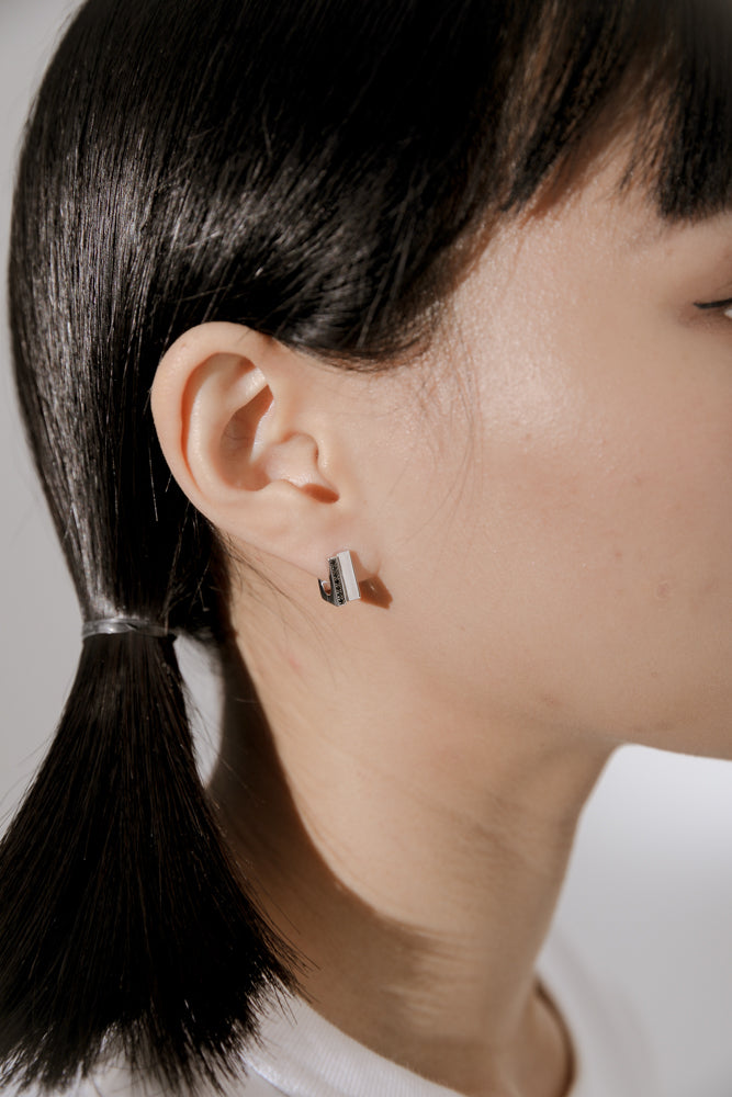 B213 / TOM WOOD STEP HUGGIES BLACK SPINEL